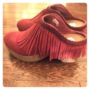 Yellow Box Shoes | Yellowbox Silver Sequin Flip Flops Size 8 | Poshmark